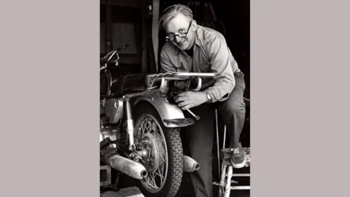 'Zen and the Art of Motorcycle Maintenance' author Robert M Pirsig dies ...