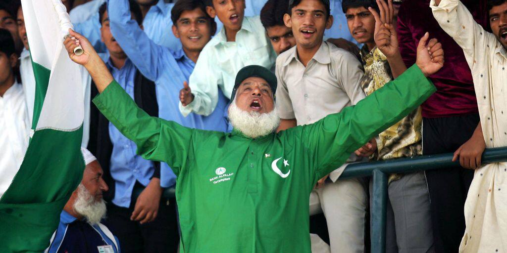 Champions Trophy 2017: Pakistan cricket fan 'Chacha Chicago' shifts ...