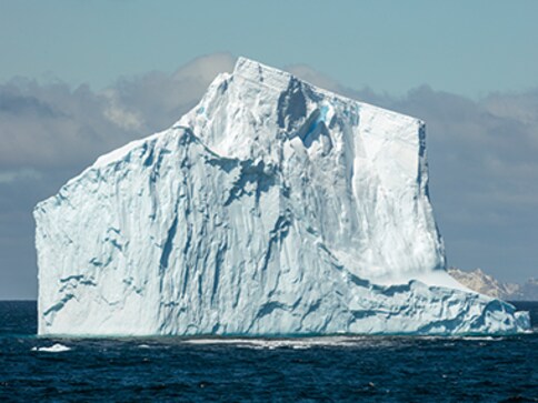 Antartic ice shelf crack grows by 17 km; to be largest iceberg ever ...