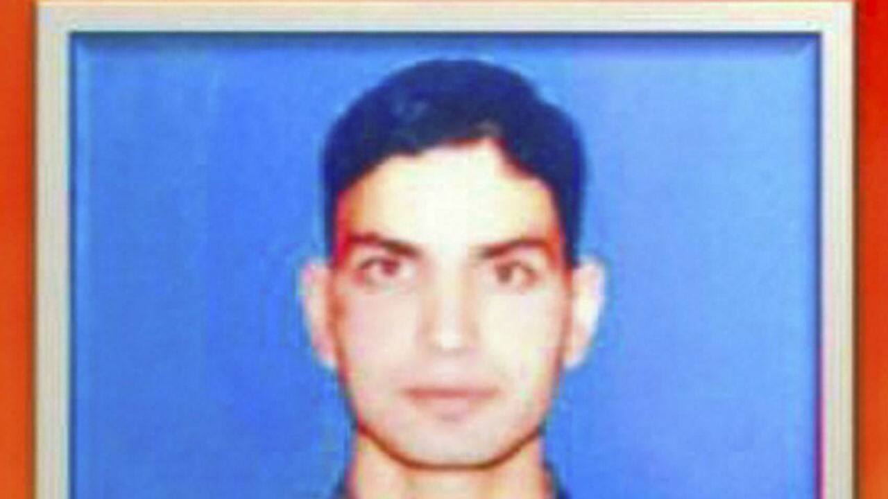 Ummer Fayaz's killing a 'irreparable loss', says slain army officer's ...