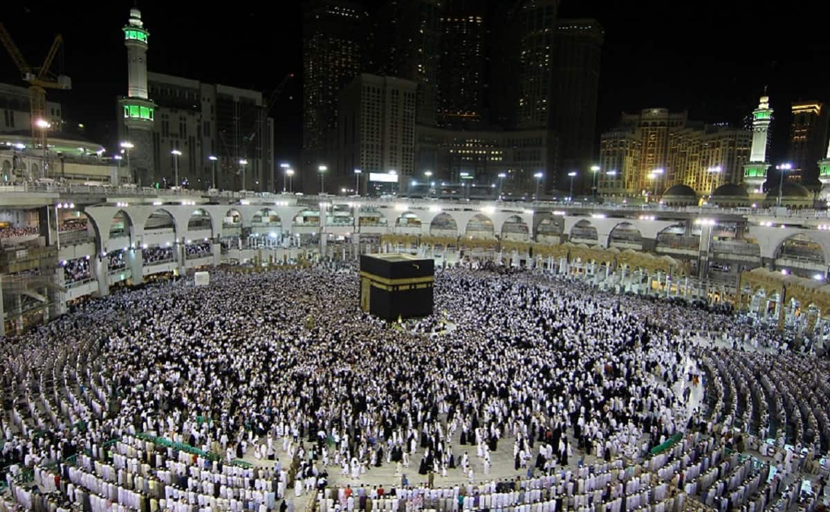 Mecca bombing: Iran condemns attack, offers help to Saudi Arabia to ...