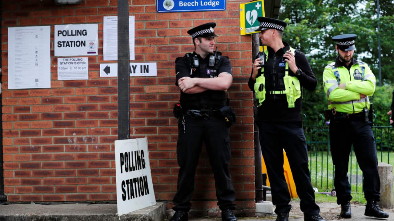 UK govt plans to install digital force fields around iconic buildings ...