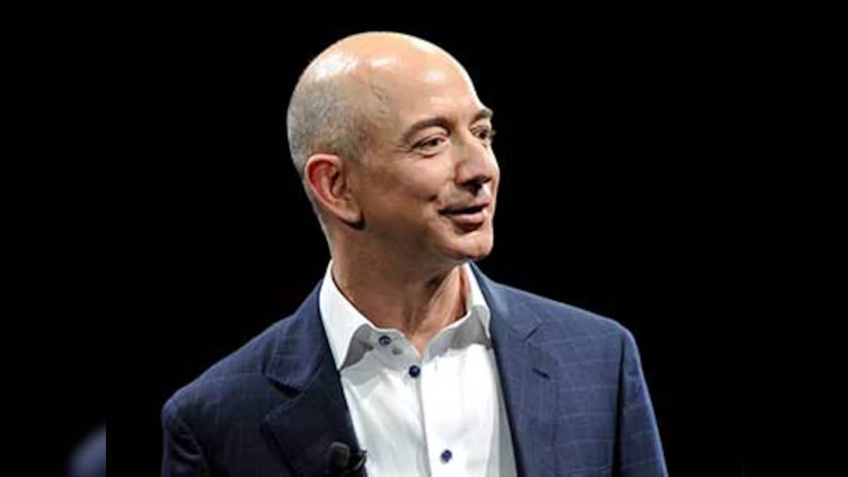 Amazon founder Jeff Bezos arrives in India for three-day visit, pays ...