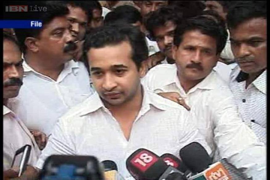 Congress MLA Nitesh Rane throws dead fish at bureaucrat to protest ...