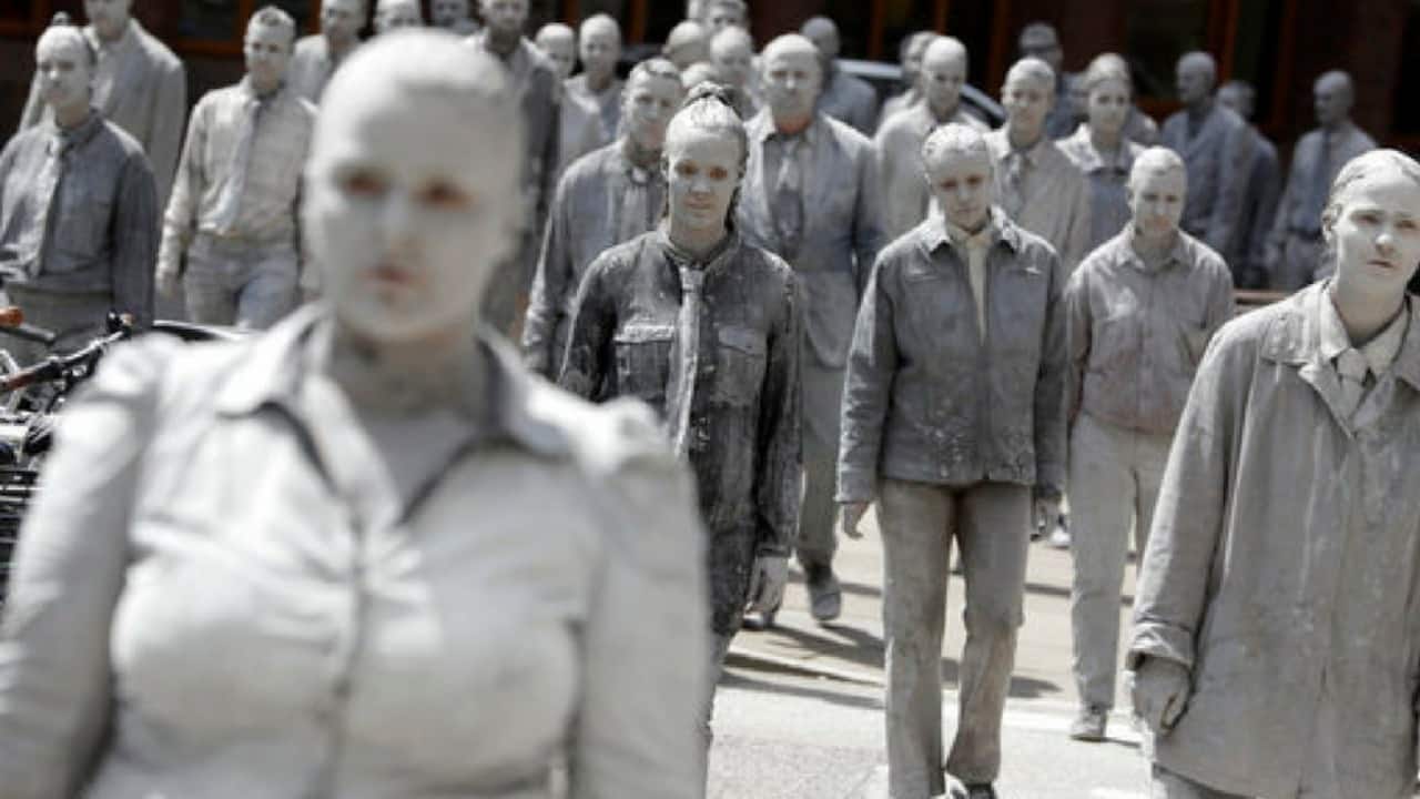 G20 summit 2017: '1,000 Figures' protest against failure to tackle ...