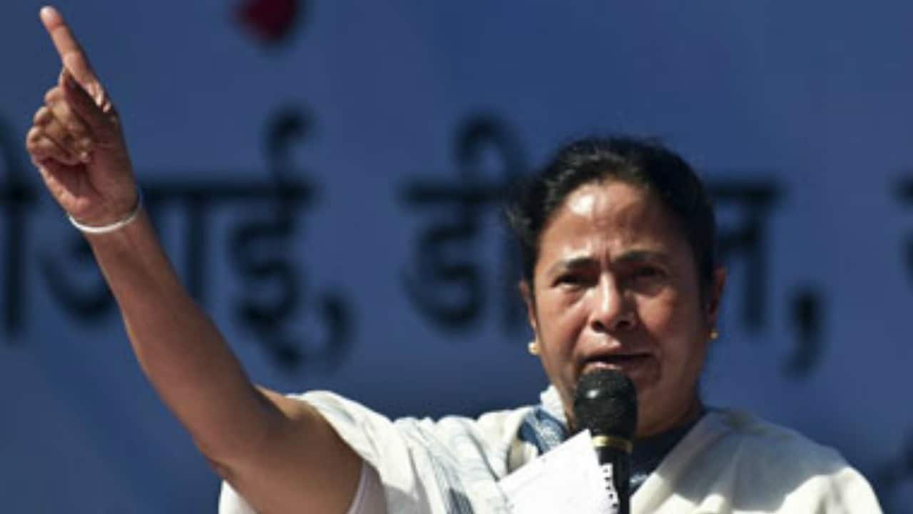 Mamata Banerjee says she will obey SC directive on Aadhaar, will file ...
