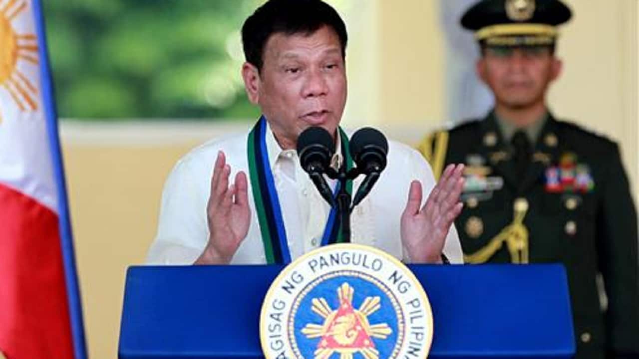 Philippines: Public anger rises over Rodrigo Duterte's bloody war ...