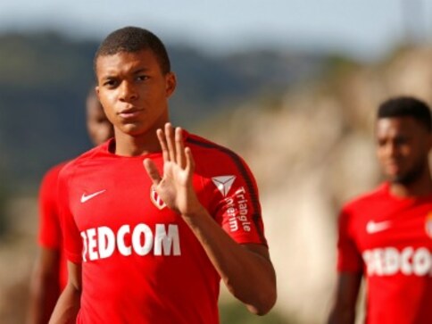 Ligue 1: Paris Saint-Germain forward Kylian Mbappe posts emotional ...