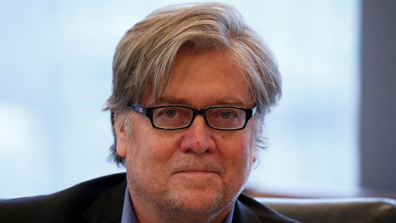 Steve Bannon leaves White House as chief strategist, returns to ...