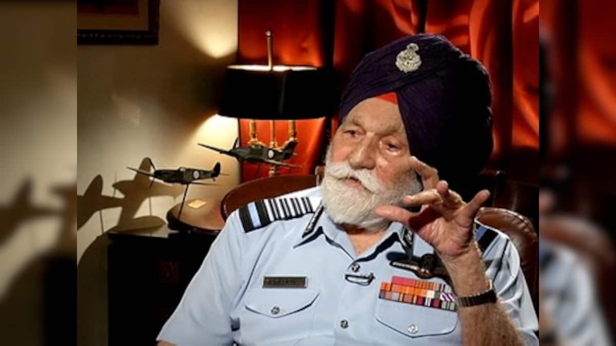 Arjan Singh, 1965 War hero and Marshal of Indian Air Force, passes away ...