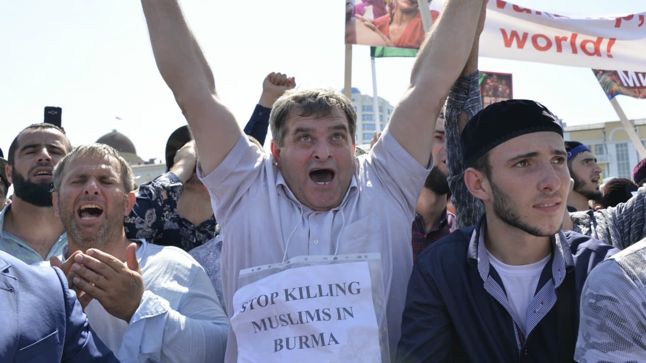 Rohingya crisis: Thousands rally in Russia's Chechnya to protest ...