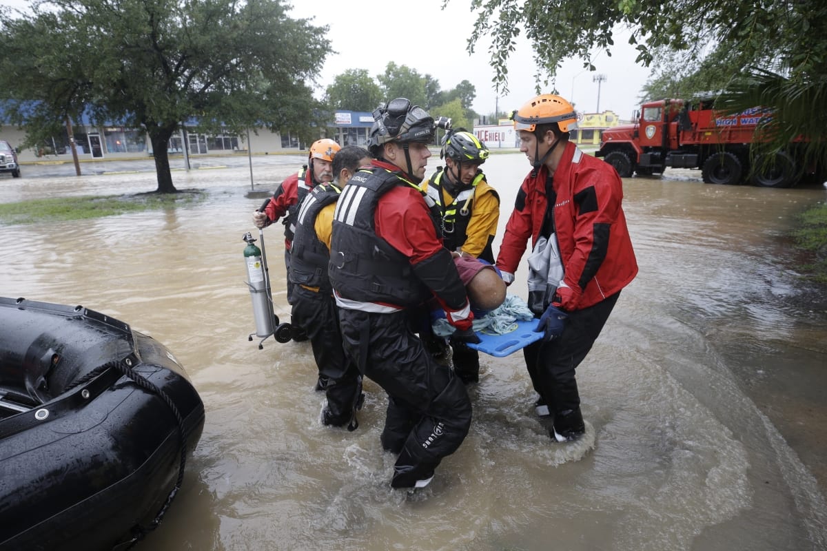 Death toll in Hurricane Harvey rises to 38: Rescuers begin search of ...