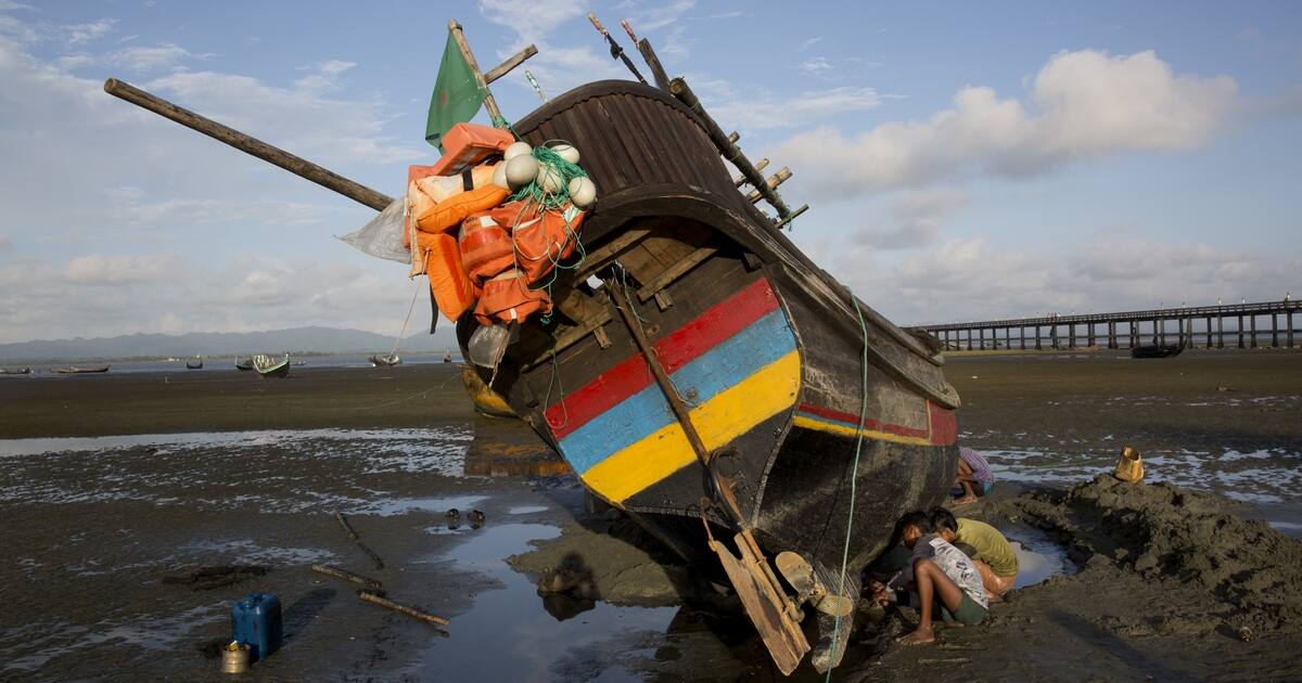 Rohingya Crisis: Death toll from boat capsize off Bangladesh coast ...