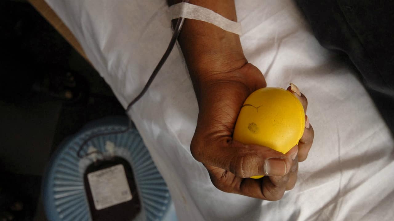 Transfusion of contaminated blood infected 18 with HIV in Mumbai in ...