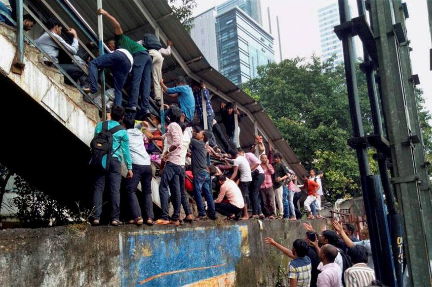 New Elphinstone Road bridge connecting Prabhadevi and Parel stations ...
