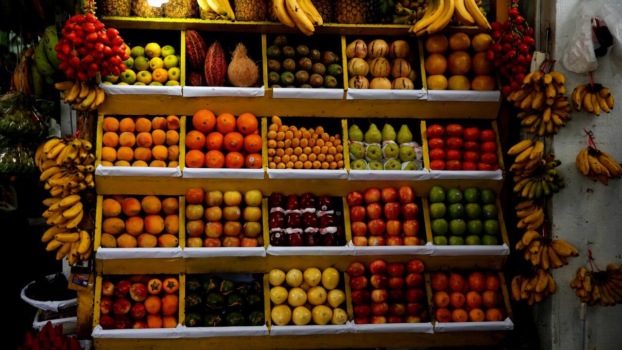 Consuming 375 to 500 grams of fruits, vegetables and pulses per day ...