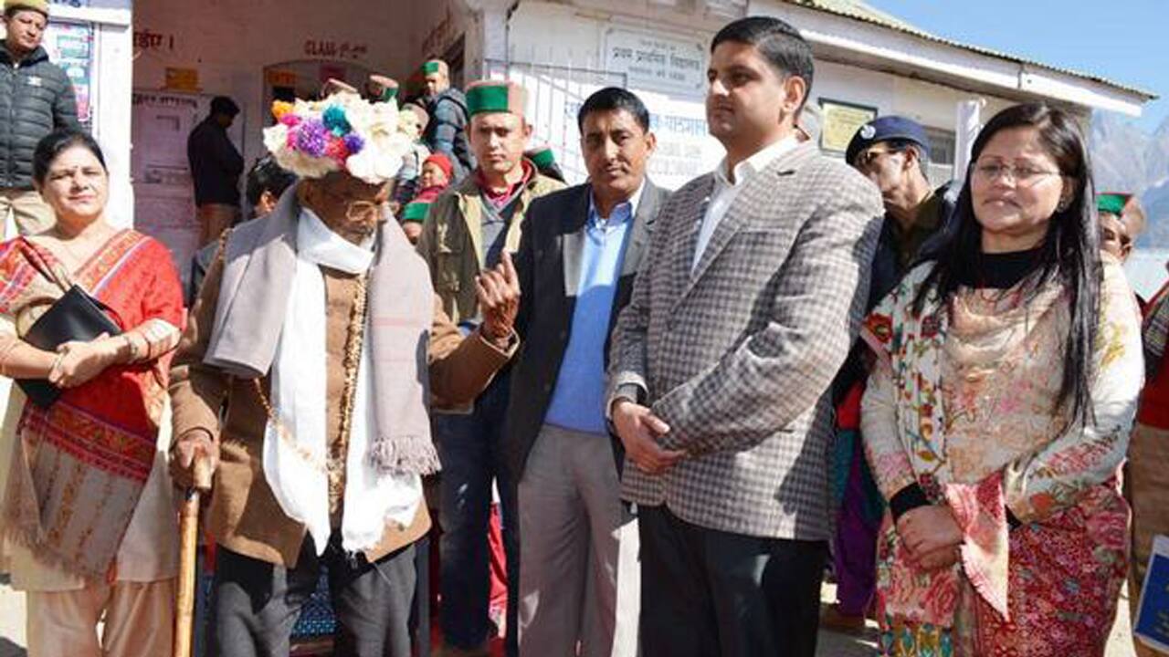 Himachal Pradesh Assembly Election 2017: India's first voter 101-yr-old ...