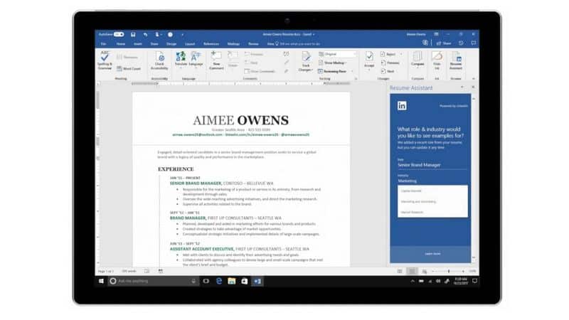 LinkedIn launches a feature called Resume Assistant to bring its ...