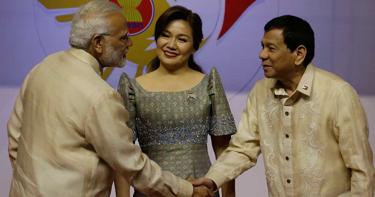 ASEAN Summit: Narendra Modi meets world leaders, addresses Indian ...