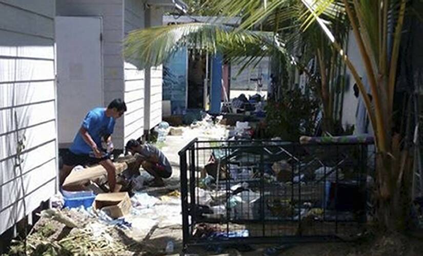 Papua New Guinea relocates asylum seekers from Manus Island: Camp ...