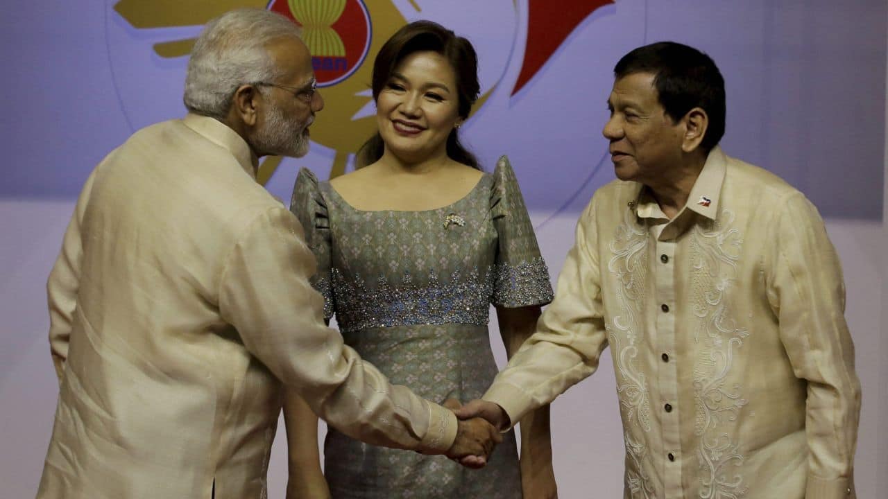 Narendra Modi in Philippines: PM visits International Rice Research ...