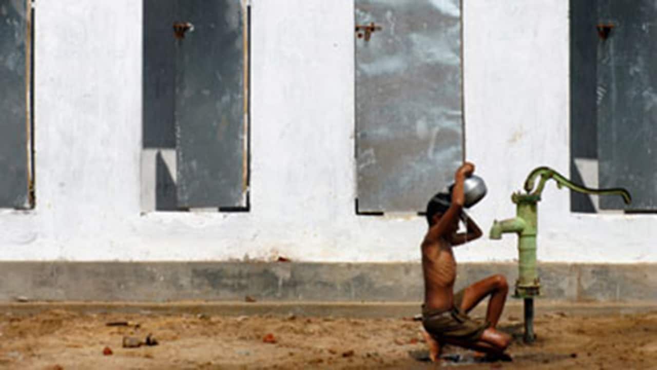 Four years of Swachh Bharat: Open defecation down 26%, but toilet use ...