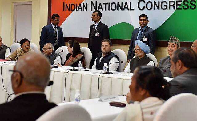 Rahul Gandhi chairs his first CWC; organisational revamp of Congress ...