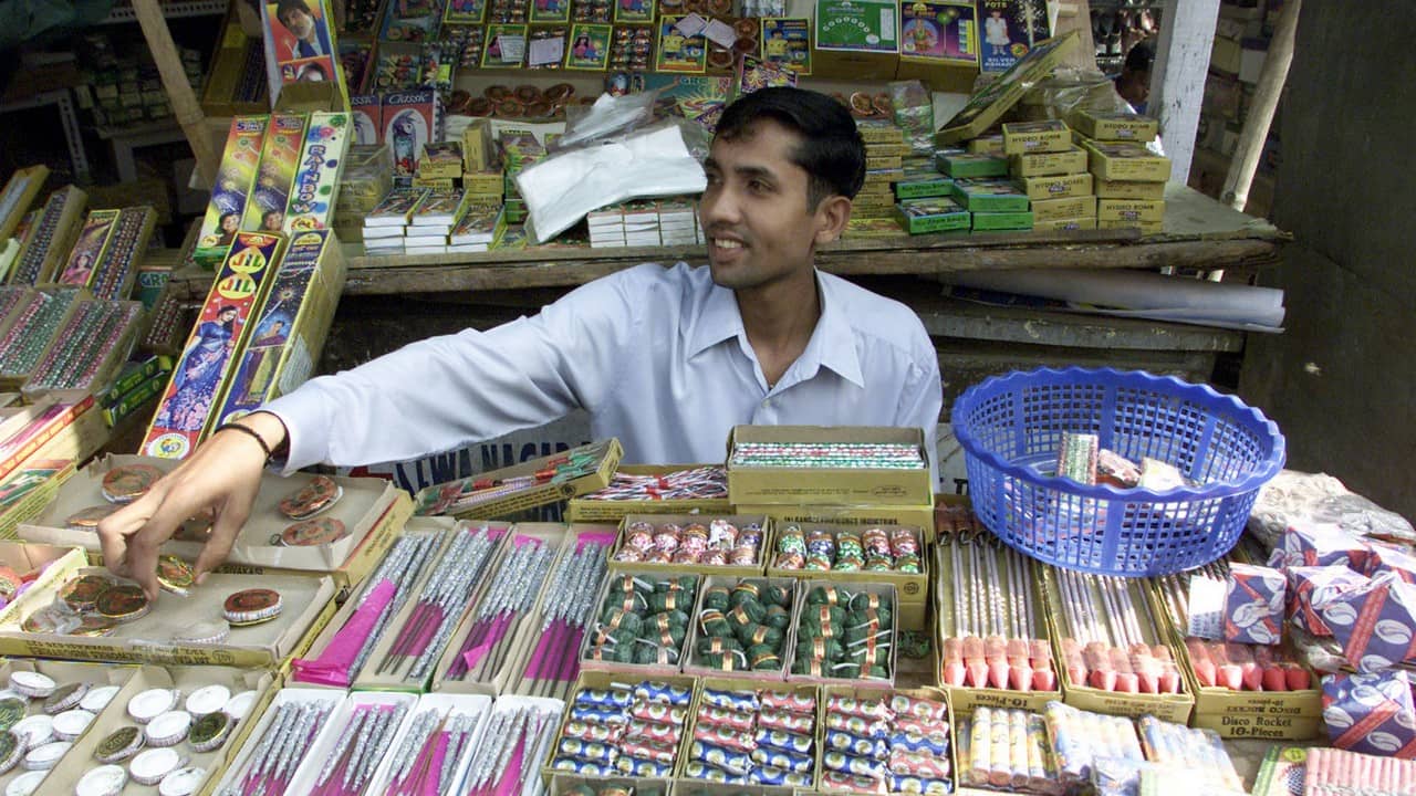 Over 860 fireworks factories in Sivakasi go on indefinite strike ...