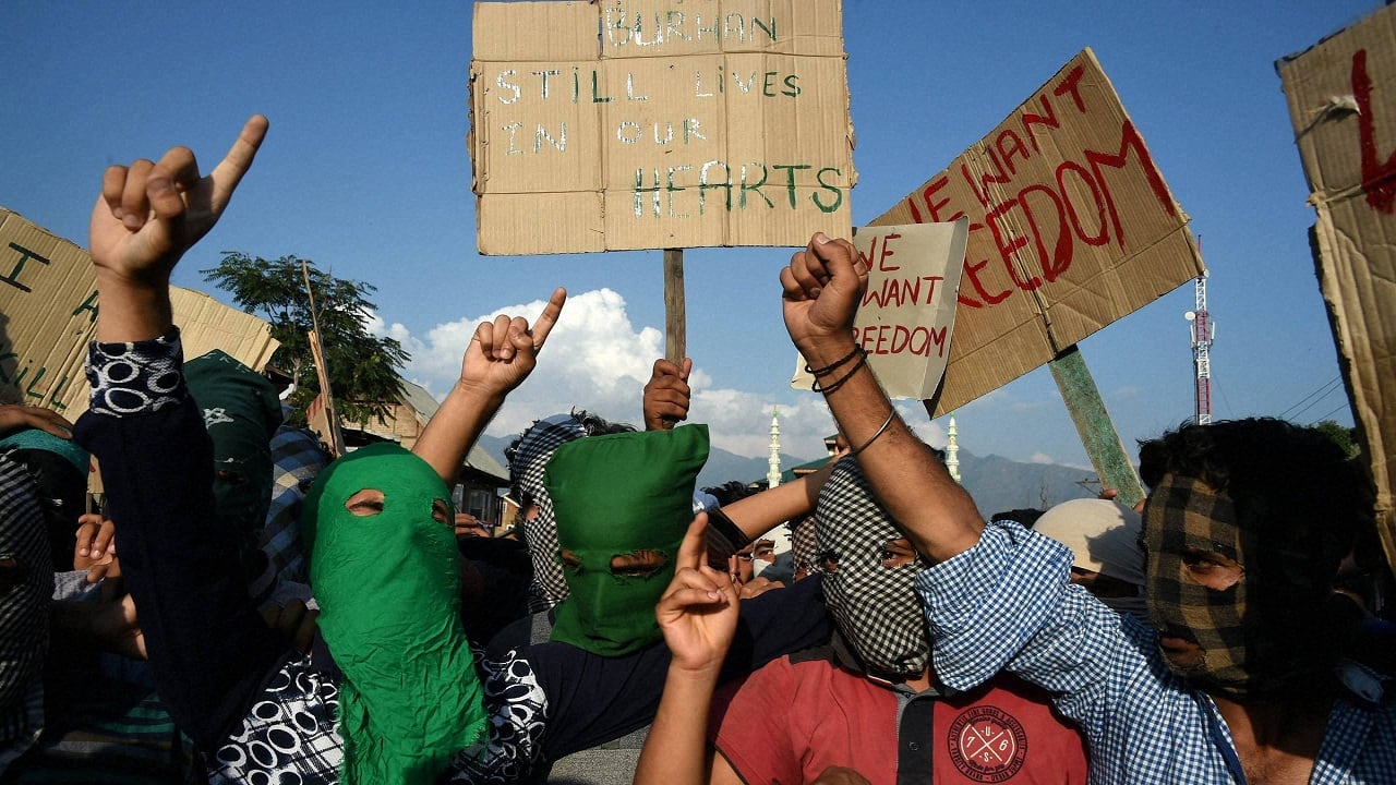 Kashmir in 2017: After being sidelined this year, politics of ...