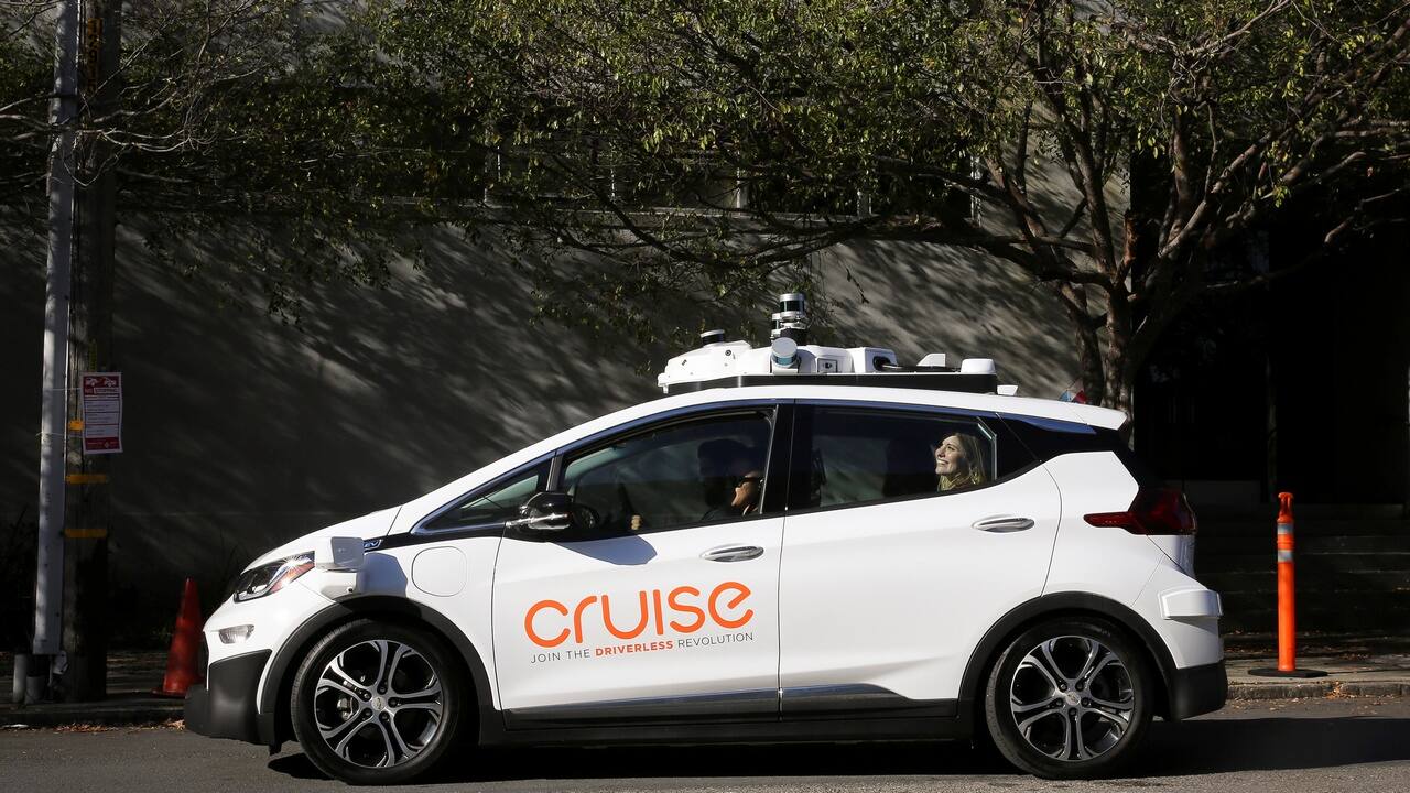 GM lays out its plans to launch a large-scale fleet of fully autonomous ...