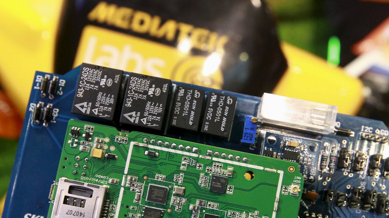 MediaTek partners with MeitY to launch a 'Smartphone Design Training ...
