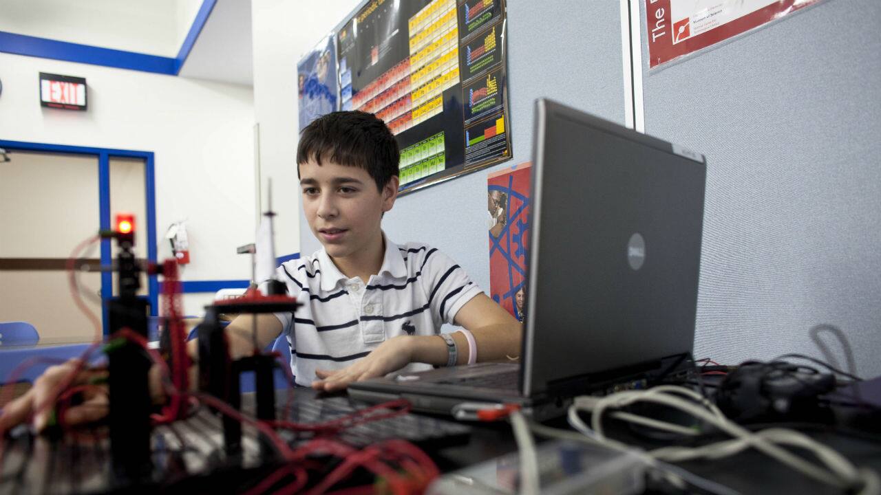 Microsoft announces affordable Windows 10 laptops for schools priced at ...