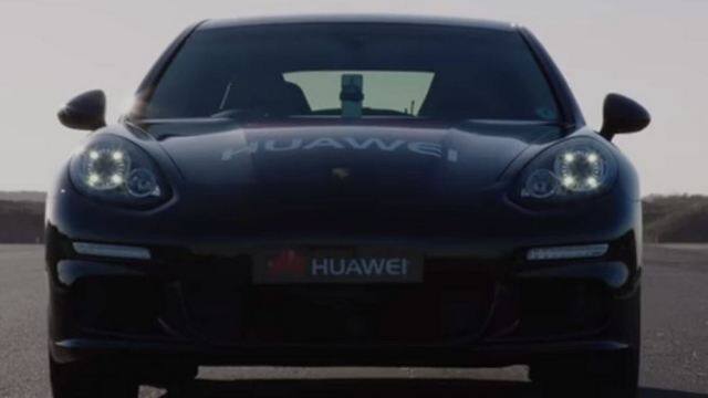 Huawei uses artificial intelligence on its Mate 10 Pro to drive a ...
