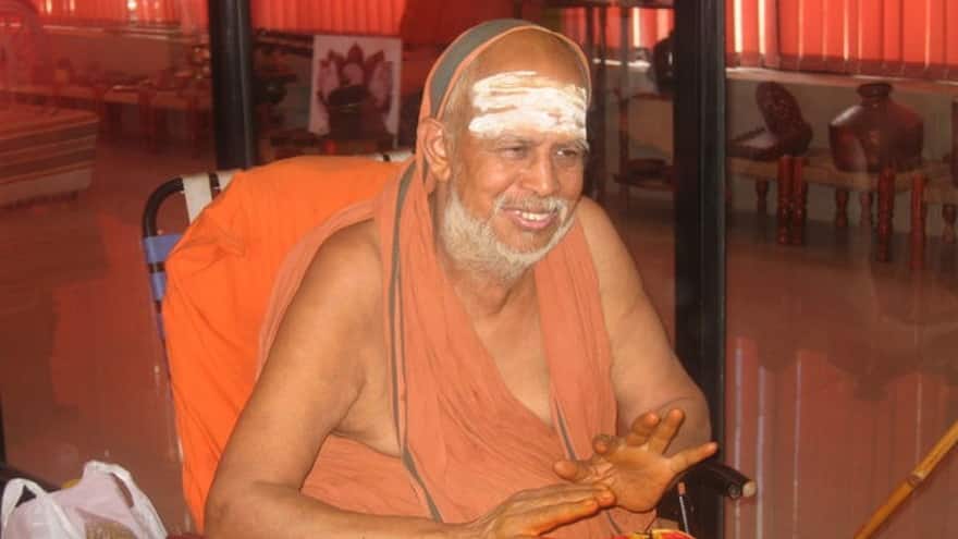 Jayendra Saraswathi dies at 82; updates: Final rites of Kanchi seer ...