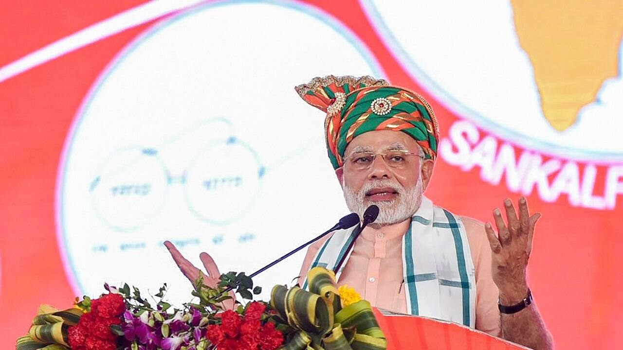 Narendra Modi takes a dig at Congress, says compare its 48-yr-rule to ...