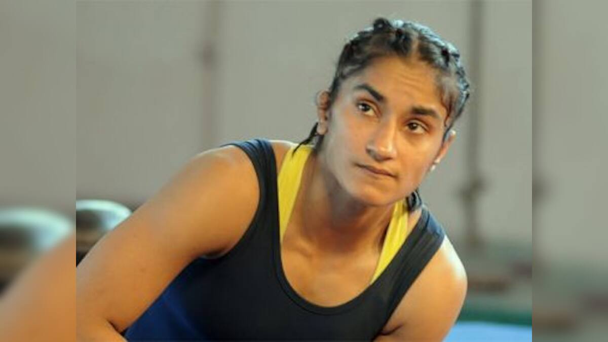 India's Vinesh Phogat beats Canada's Natasha Fox 10-0 to grab gold at ...