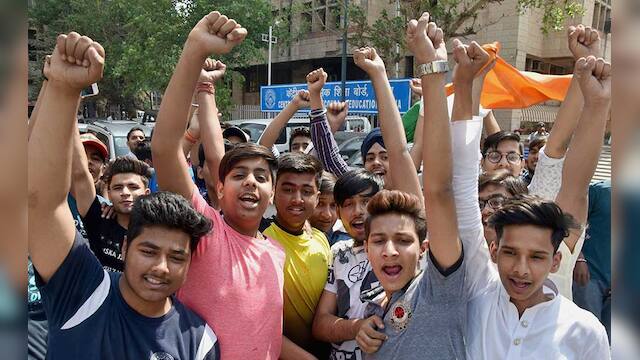 Students protest in New Delhi and Jharkhand over CBSE paper leaks ...