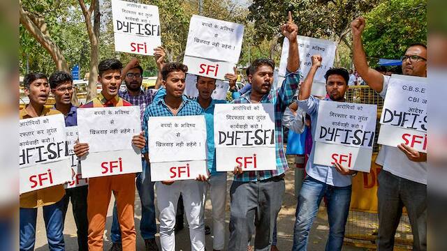 Students protest in New Delhi and Jharkhand over CBSE paper leaks ...