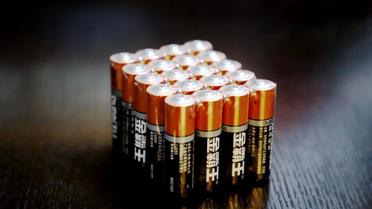 Researchers design new lithium-air battery which can function after ...