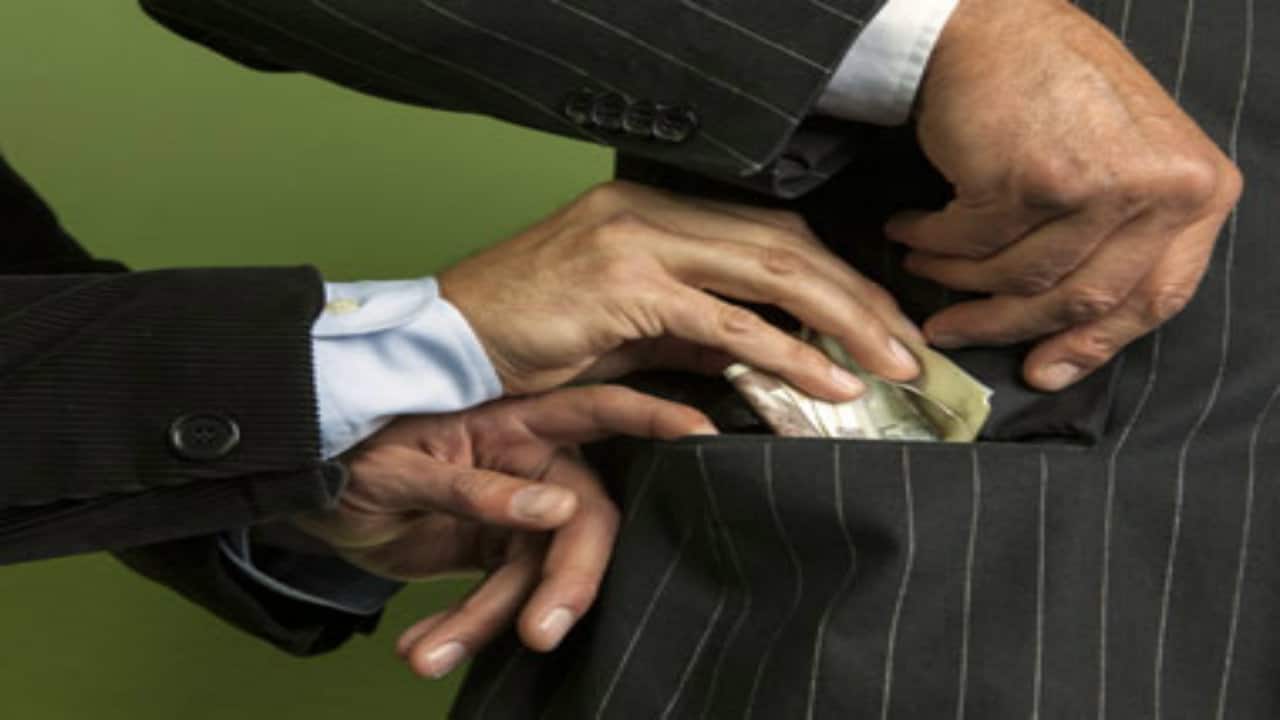 Indian-American CEO of IT firm, FutureNet Group pleads guilty to giving ...