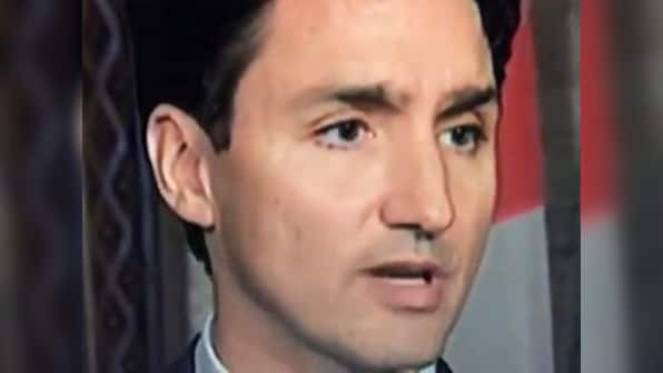 Justin Trudeau's eyebrows get a life of their own, come unglued during ...