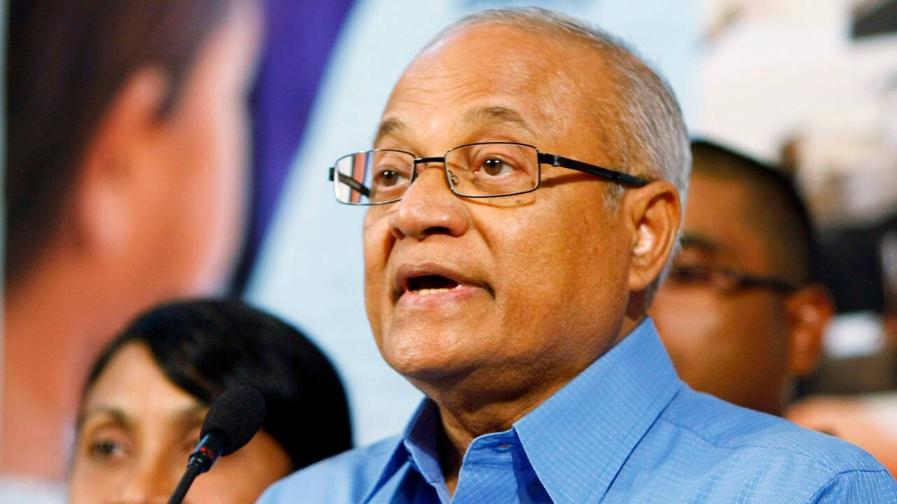 Former Maldives president Maumoon Abdul Gayoom, sitting chief justice ...