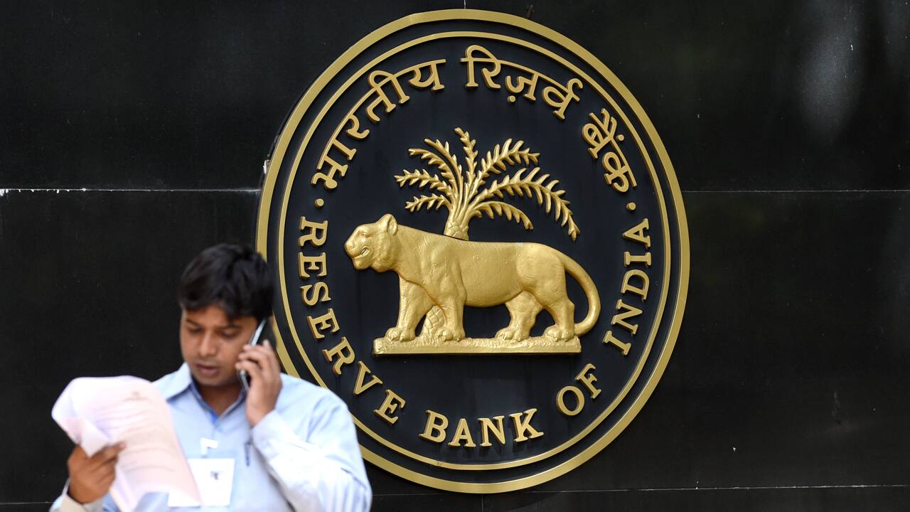 Reserve Bank of India to issue new lavender-coloured Rs 100 notes, old ...