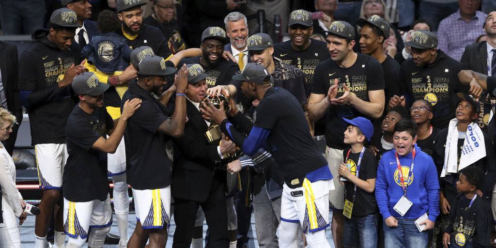 NBA Finals: Golden State Warriors rout Cleveland Cavaliers to complete ...