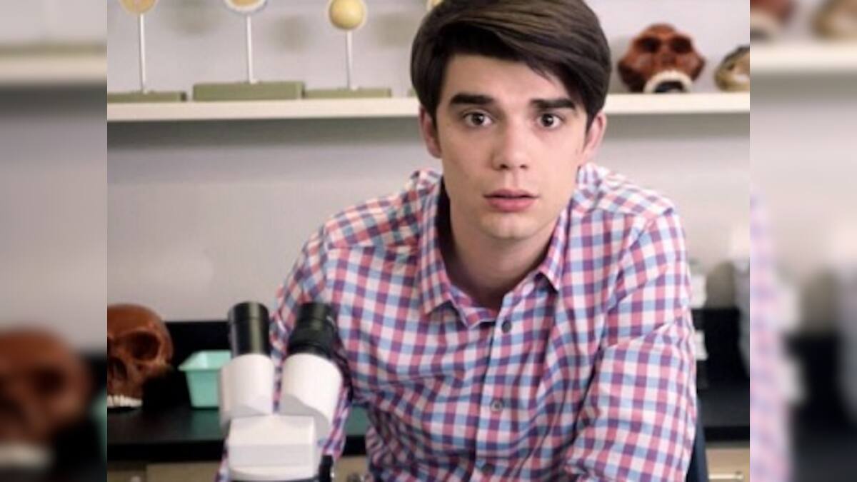 Alex Strangelove movie review: Warm, simple coming-of-age story ...