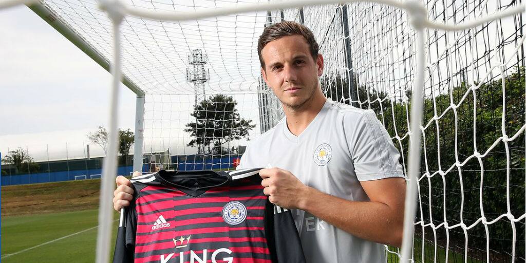 Premier League: Leicester City sign Welsh goalkeeper Danny Ward from ...