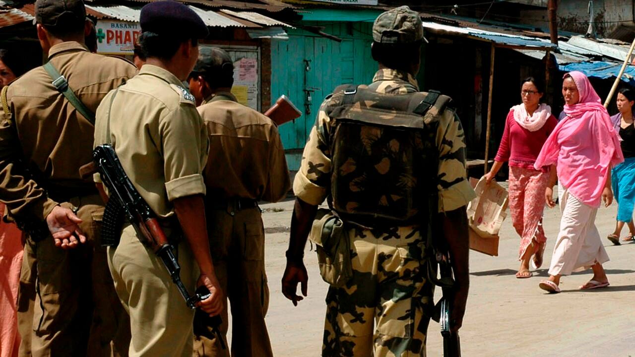 Unrest in Manipur's Moreh as Myanmar installs border pillar 3 kms ...