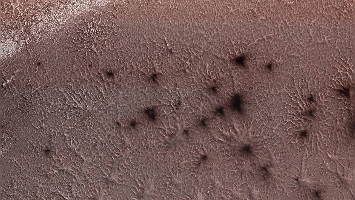 NASA releases new image showing 'spiders' crawling on the surface of ...