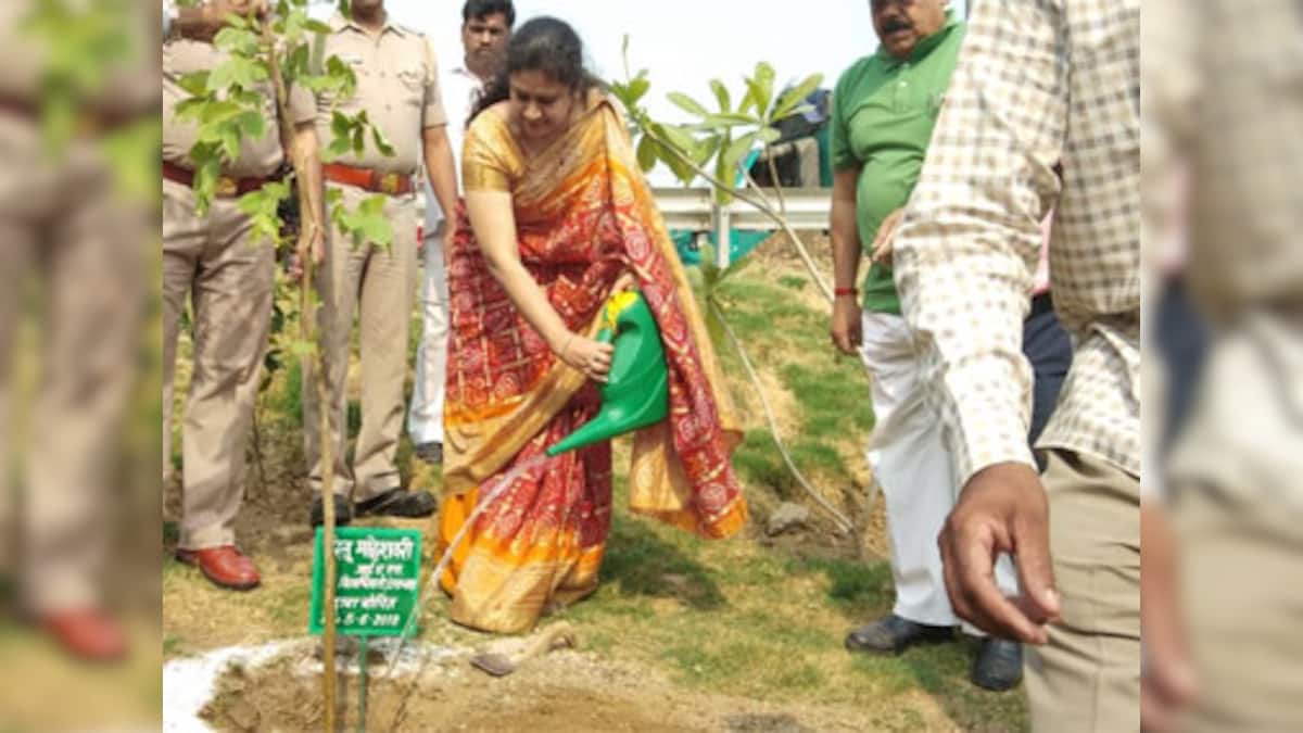 Uttar Pradesh turns battleground for quarrelling IAS, IPS officers as ...