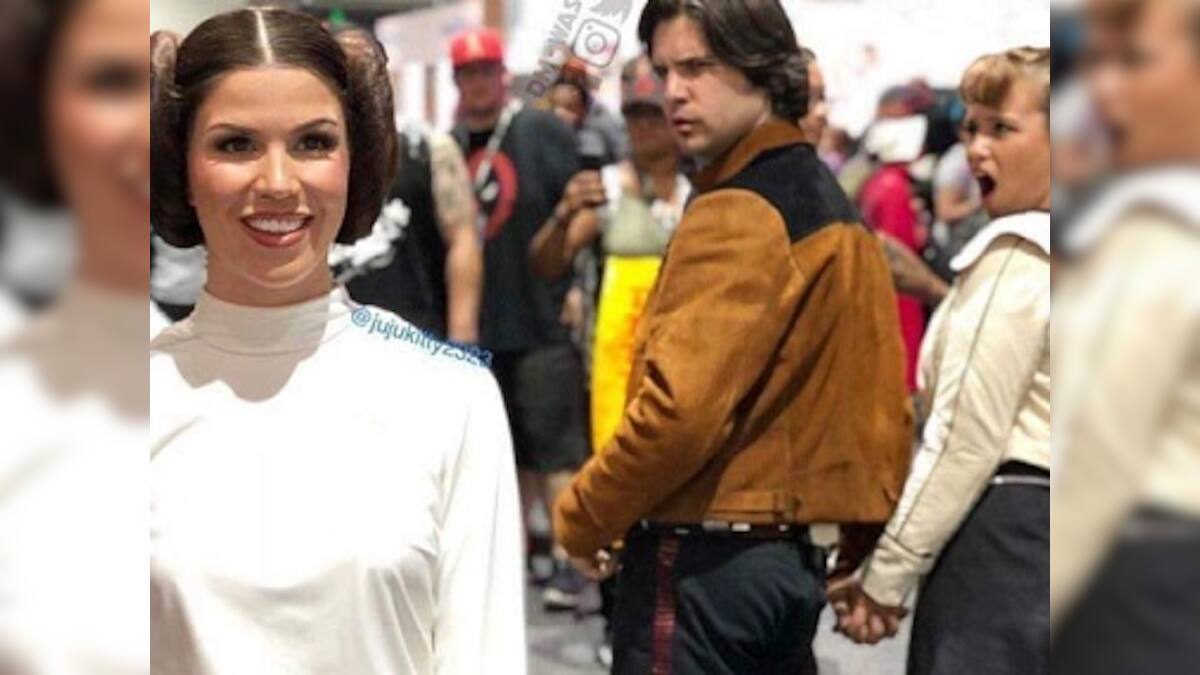 Star Wars cosplayers recreate popular 'distracted boyfriend meme' at ...